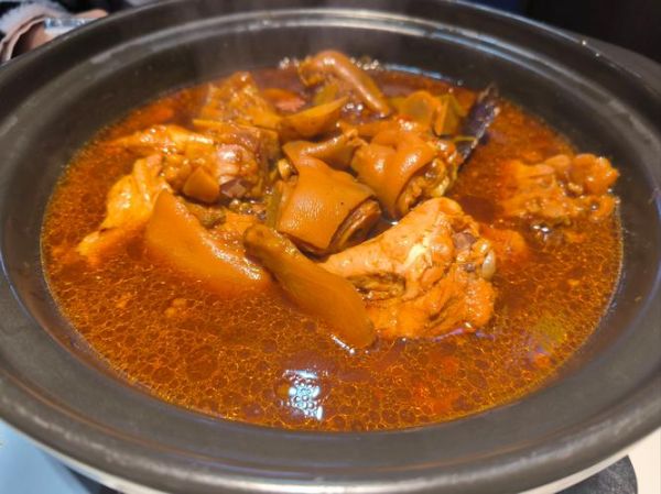 麻辣猪蹄火锅怎么做_猪蹄火锅底料怎么炒-第3张图片-山城妙识 麻辣猪蹄火锅怎么做_猪蹄火锅底料怎么炒-第3张图片-山城妙识