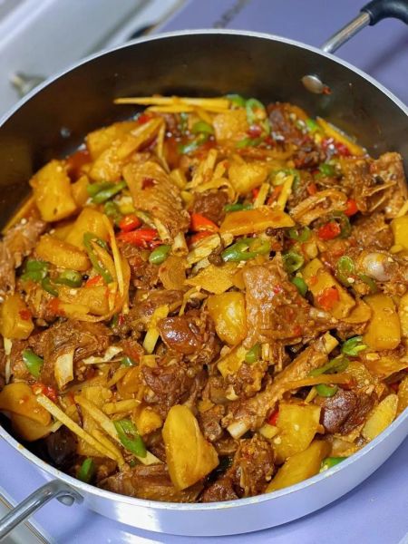鸭肉炖土豆的家常做法_鸭肉炖土豆怎么做好吃-第1张图片-山城妙识