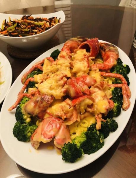 芝士焗龙虾伊面怎么做_芝士焗龙虾伊面热量高吗-第1张图片-山城妙识