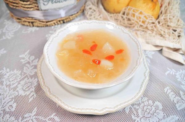 银耳怎么泡发最好_银耳汤怎么煮才粘稠-第3张图片-山城妙识