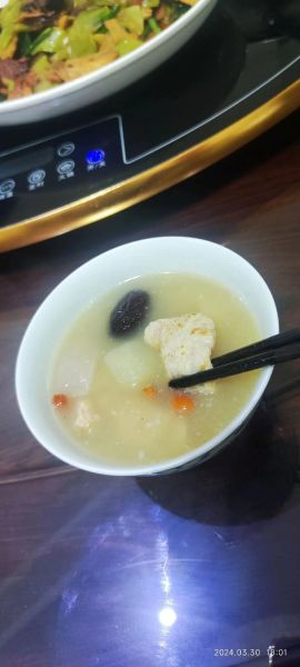 猪肺雪梨汤的做法_猪肺雪梨汤的功效-第3张图片-山城妙识 猪肺雪梨汤的做法_猪肺雪梨汤的功效-第3张图片-山城妙识