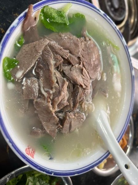 一碗15元的羊肉汤利润多少_羊肉汤成本怎么算-第1张图片-山城妙识 一碗15元的羊肉汤利润多少_羊肉汤成本怎么算-第1张图片-山城妙识