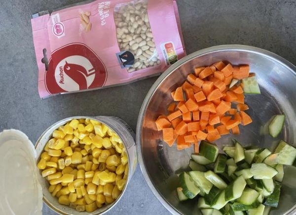 袋装松仁玉米怎么做_冷冻玉米粒炒松仁技巧-第1张图片-山城妙识