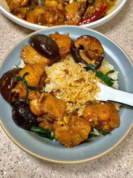 香菇炖鸡翅根怎么做_香菇炖鸡翅根的家常做法-第1张图片-山城妙识 香菇炖鸡翅根怎么做_香菇炖鸡翅根的家常做法-第1张图片-山城妙识