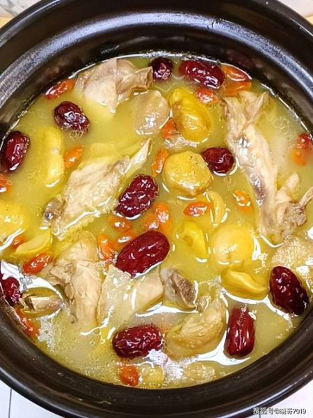 鸡肉炖什么好吃_鸡肉炖什么食材最香-第3张图片-山城妙识 鸡肉炖什么好吃_鸡肉炖什么食材最香-第3张图片-山城妙识