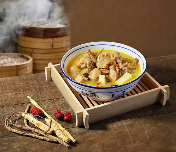 鸡和什么搭配炖汤最好_鸡炖汤放什么食材最营养-第1张图片-山城妙识