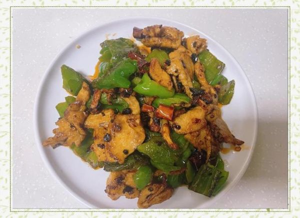 鸡胸肉炒辣椒怎么做_鸡胸肉炒辣椒热量高吗-第3张图片-山城妙识 鸡胸肉炒辣椒怎么做_鸡胸肉炒辣椒热量高吗-第3张图片-山城妙识