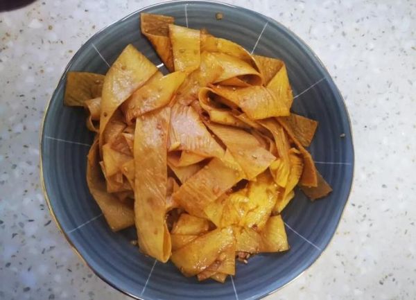 麻辣油豆皮怎么做_油豆皮焯水还是不焯水-第3张图片-山城妙识 麻辣油豆皮怎么做_油豆皮焯水还是不焯水-第3张图片-山城妙识