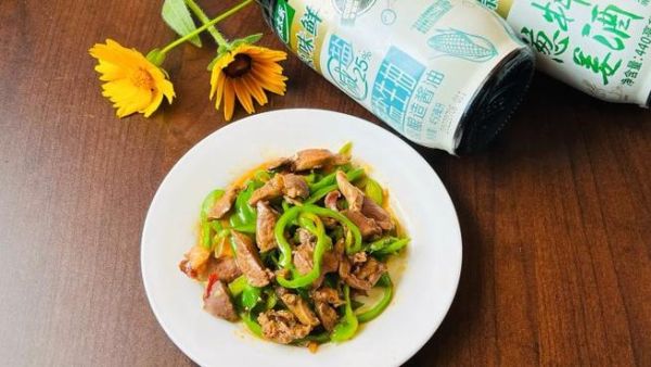 青椒炒鸡杂怎么炒好吃_青椒炒鸡杂家常做法-第1张图片-山城妙识 青椒炒鸡杂怎么炒好吃_青椒炒鸡杂家常做法-第1张图片-山城妙识