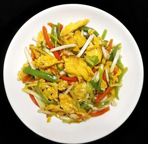 蒜台炒鸡蛋怎么做_蒜台炒鸡蛋先炒哪个-第2张图片-山城妙识