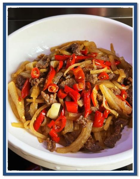 牛肉炒白萝卜丝怎么做_白萝卜丝炒牛肉好吃吗-第3张图片-山城妙识