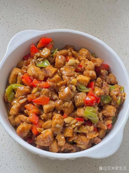 柿子椒炒鸡丁怎么做_柿子椒炒鸡丁用鸡胸还是鸡腿-第1张图片-山城妙识 柿子椒炒鸡丁怎么做_柿子椒炒鸡丁用鸡胸还是鸡腿-第1张图片-山城妙识