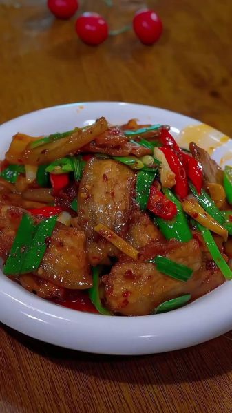 回锅肉怎么炒好吃又简单_家常回锅肉做法-第2张图片-山城妙识 回锅肉怎么炒好吃又简单_家常回锅肉做法-第2张图片-山城妙识