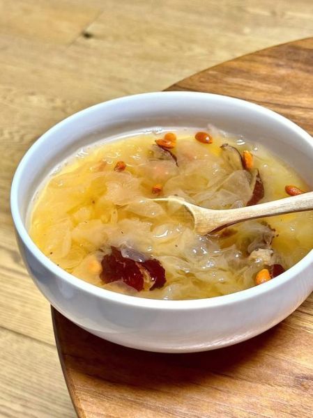 银耳汤怎么煮粘稠_银耳汤不粘稠怎么办-第2张图片-山城妙识 银耳汤怎么煮粘稠_银耳汤不粘稠怎么办-第2张图片-山城妙识