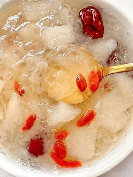 银耳汤怎么煮粘稠_银耳汤不粘稠怎么办-第3张图片-山城妙识 银耳汤怎么煮粘稠_银耳汤不粘稠怎么办-第3张图片-山城妙识