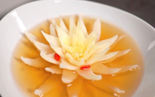 国宴开水白菜怎么做_莲花造型摆盘技巧-第3张图片-山城妙识 国宴开水白菜怎么做_莲花造型摆盘技巧-第3张图片-山城妙识