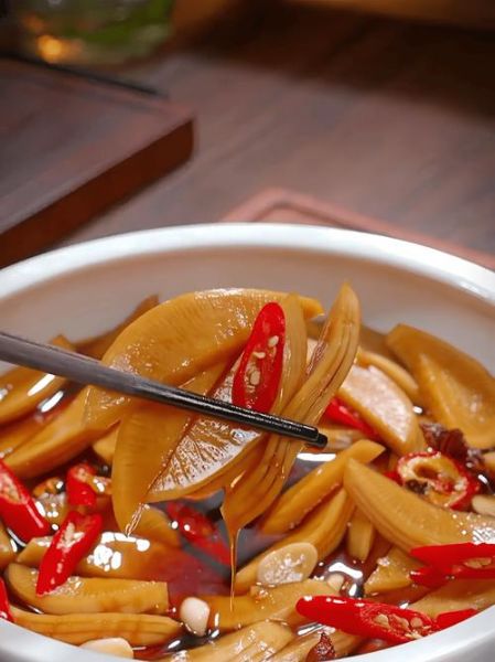 爽口萝卜皮怎么做_萝卜皮怎么腌才脆-第1张图片-山城妙识