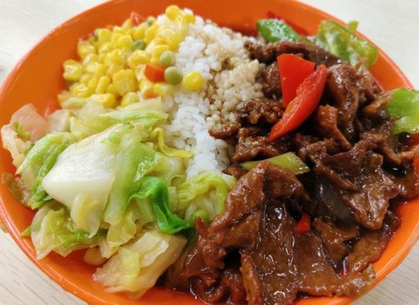 黑椒牛柳饭怎么做_黑椒牛柳饭热量高吗-第3张图片-山城妙识