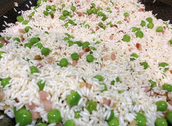 腊肉糯米饭怎么做_腊肉糯米饭最正宗的做法-第1张图片-山城妙识 腊肉糯米饭怎么做_腊肉糯米饭最正宗的做法-第1张图片-山城妙识