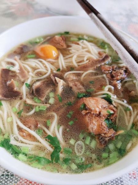 鸡汤面怎么做好吃_面馆鸡汤面做法大全-第1张图片-山城妙识