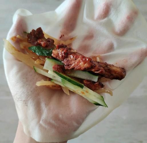 饺子皮做春饼怎么做_饺子皮春饼需要蒸吗-第1张图片-山城妙识