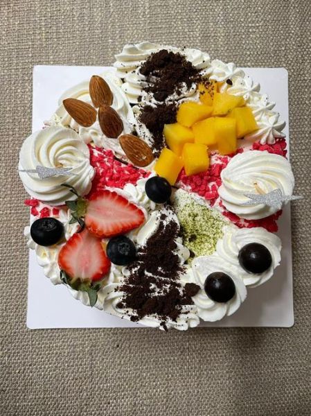 冰淇淋蛋糕全是冰淇淋吗_冰淇淋蛋糕和奶油蛋糕区别-第3张图片-山城妙识 冰淇淋蛋糕全是冰淇淋吗_冰淇淋蛋糕和奶油蛋糕区别-第3张图片-山城妙识