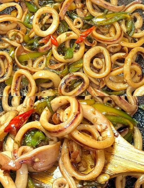 青椒炒鱿鱼圈怎么做_鱿鱼圈焯水几分钟-第2张图片-山城妙识 青椒炒鱿鱼圈怎么做_鱿鱼圈焯水几分钟-第2张图片-山城妙识