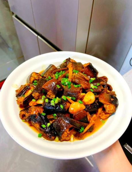 黄鳝怎么烧好吃_黄鳝红烧还是清蒸更香-第1张图片-山城妙识