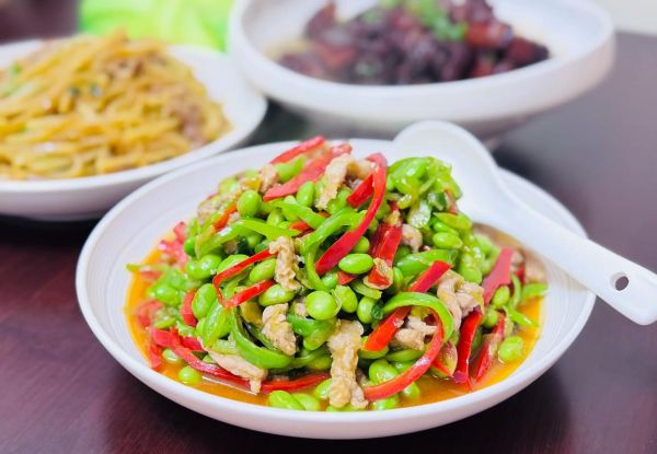 青椒毛豆炒肉丝怎么做_青椒毛豆炒肉丝先炒哪个-第2张图片-山城妙识 青椒毛豆炒肉丝怎么做_青椒毛豆炒肉丝先炒哪个-第2张图片-山城妙识