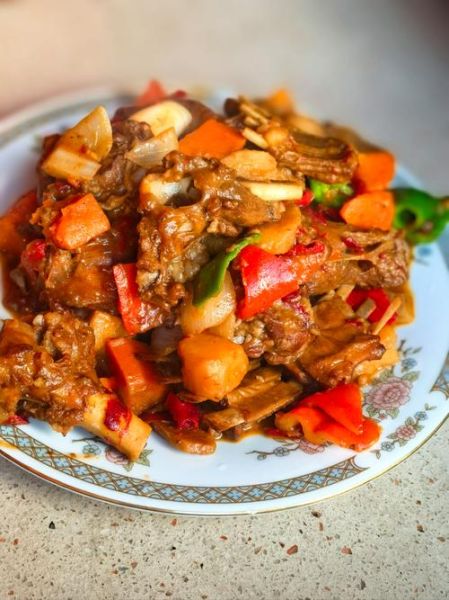 炒羊排骨的家常做法_羊排骨怎么炒才嫩-第1张图片-山城妙识 炒羊排骨的家常做法_羊排骨怎么炒才嫩-第1张图片-山城妙识