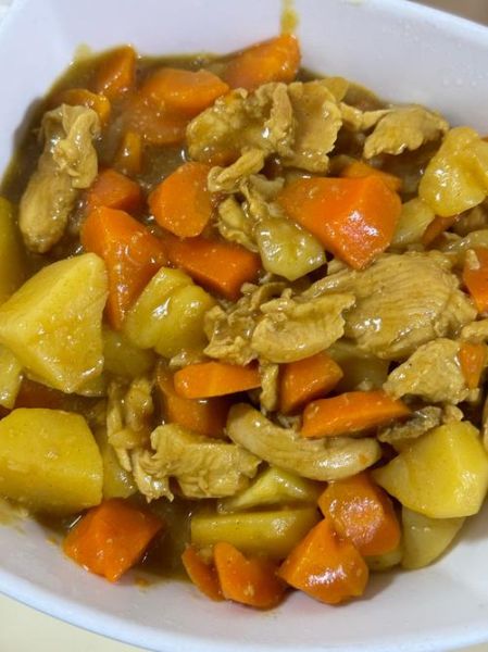 咖喱土豆炖鸡块怎么做_咖喱土豆炖鸡块的家常做法-第1张图片-山城妙识