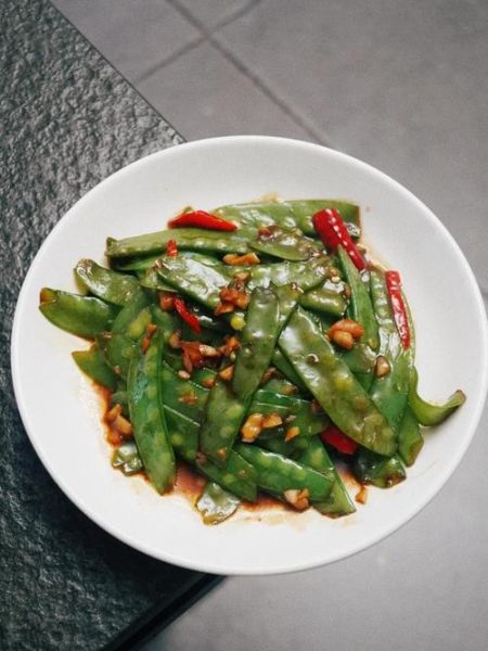 荷兰豆怎么炒才绿_焯水几分钟不变色-第1张图片-山城妙识 荷兰豆怎么炒才绿_焯水几分钟不变色-第1张图片-山城妙识