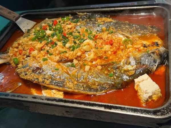 蒜香烤鱼怎么做_家庭烤箱版详细步骤-第1张图片-山城妙识 蒜香烤鱼怎么做_家庭烤箱版详细步骤-第1张图片-山城妙识