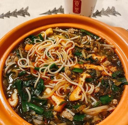 小锅米线哪里最正宗_小锅米线做法步骤-第1张图片-山城妙识 小锅米线哪里最正宗_小锅米线做法步骤-第1张图片-山城妙识