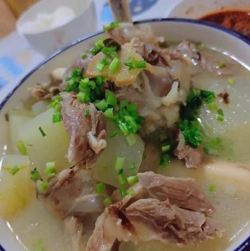 羊肉炖冬瓜怎么做才好吃_冬瓜去膻味技巧-第3张图片-山城妙识