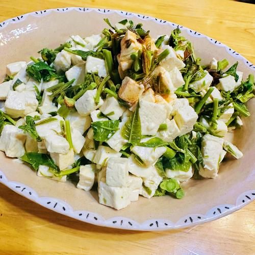 香椿拌豆腐怎么做_香椿拌豆腐的家常做法-第1张图片-山城妙识