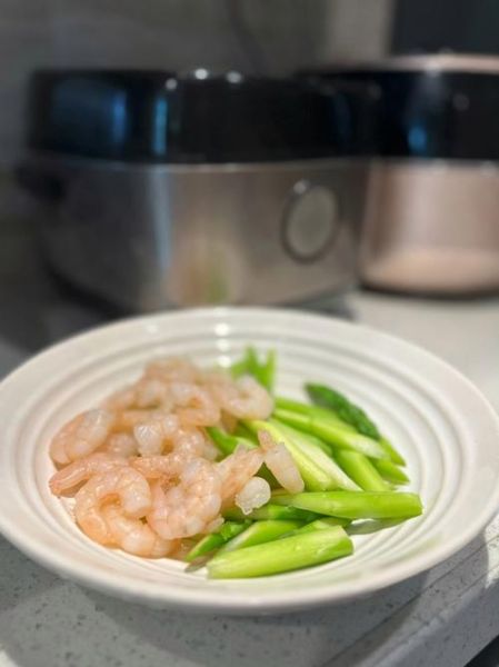 虾仁炒芦笋怎么做_虾仁炒芦笋焯水吗-第2张图片-山城妙识