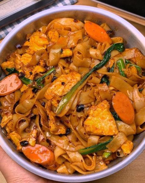 鸡蛋炒河粉怎么炒不粘锅_鸡蛋炒河粉家常做法窍门-第3张图片-山城妙识 鸡蛋炒河粉怎么炒不粘锅_鸡蛋炒河粉家常做法窍门-第3张图片-山城妙识