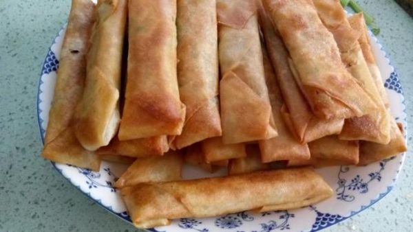 春卷馅怎么调_春卷馅的做法大全图解-第1张图片-山城妙识