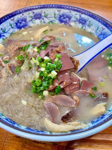 鸭血粉丝汤起源哪里_正宗做法揭秘-第3张图片-山城妙识 鸭血粉丝汤起源哪里_正宗做法揭秘-第3张图片-山城妙识