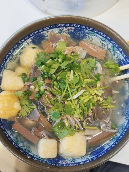 鸭血粉丝汤起源哪里_正宗做法揭秘-第2张图片-山城妙识 鸭血粉丝汤起源哪里_正宗做法揭秘-第2张图片-山城妙识