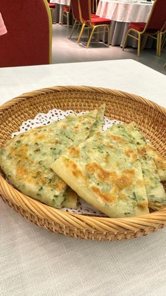 葱花烙饼怎么做又软又好吃_烙饼不硬的秘诀-第3张图片-山城妙识