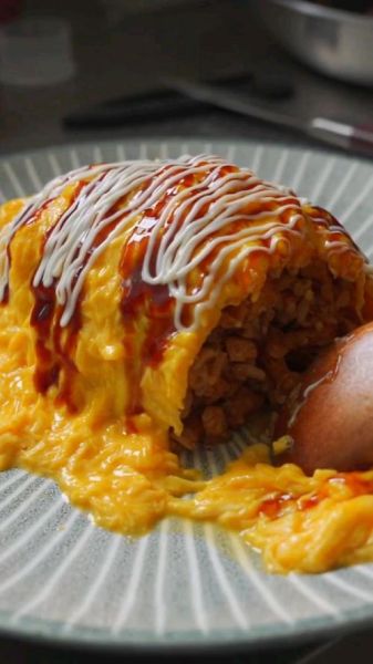 蛋包饭怎么做成流黄_流心蛋包饭做法-第3张图片-山城妙识 蛋包饭怎么做成流黄_流心蛋包饭做法-第3张图片-山城妙识