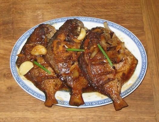 红烧平鱼怎么做好吃_红烧平鱼的家常做法窍门-第3张图片-山城妙识