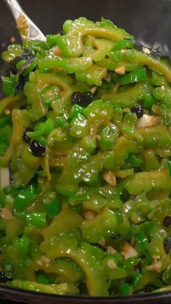 苦瓜可以和什么一起炒_苦瓜炒什么好吃-第2张图片-山城妙识 苦瓜可以和什么一起炒_苦瓜炒什么好吃-第2张图片-山城妙识