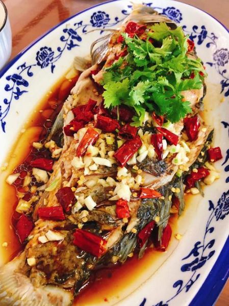 香辣鲤鱼怎么做_香辣鲤鱼的做法步骤-第3张图片-山城妙识