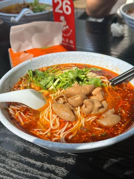 肥肠面图片高清_如何在家做出面馆级口感-第1张图片-山城妙识 肥肠面图片高清_如何在家做出面馆级口感-第1张图片-山城妙识