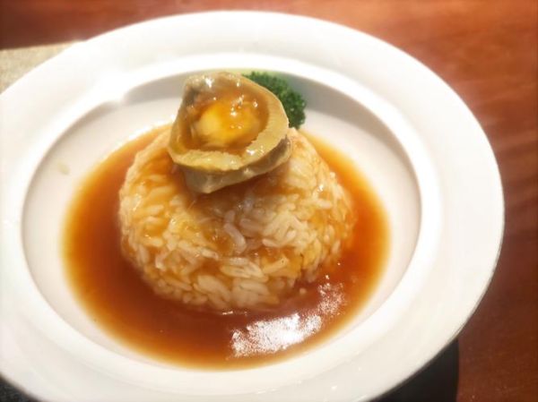 鲍鱼捞饭怎么做_鲍鱼捞饭的正确做法-第1张图片-山城妙识