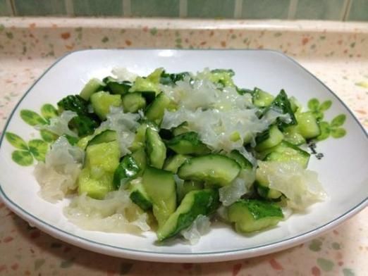 银耳拌黄瓜怎么做_银耳拌黄瓜用焯水吗-第3张图片-山城妙识