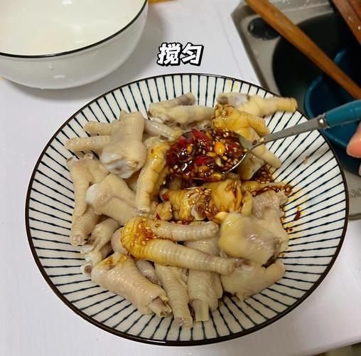 辣椒炒鸡爪怎么做好吃_家常做法步骤-第2张图片-山城妙识
